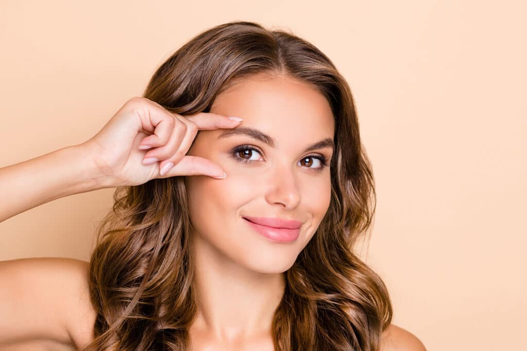 Comparing Blepharoplasty and Non-surgical Eye Lift Techniques
